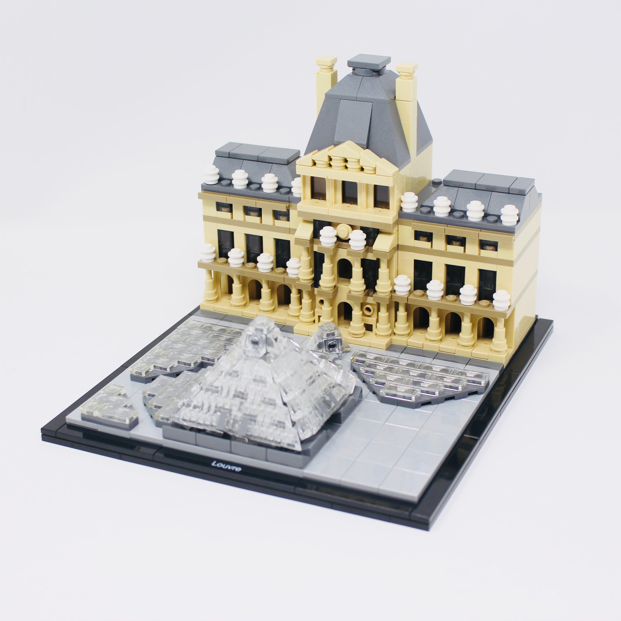 Used Set 21024 Architecture Louvre